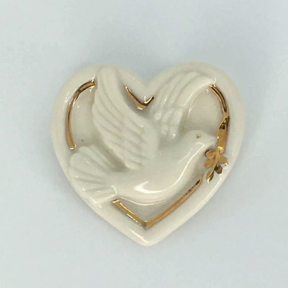 Lenox | Jewelry | Vintage Signed Lenox Peaceful Heart Dove Pin Brooch ...